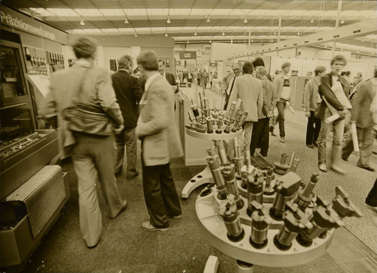 Blick In Die Messehalle Mit Ständen Emo 1981